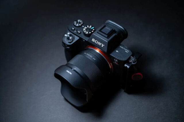 Smallest Sony full frame lenses - Compact Shooter